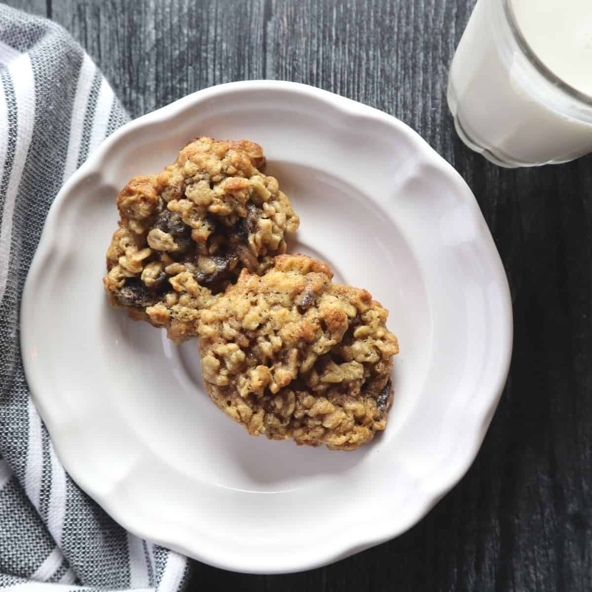 Old Fashioned Oatmeal Cookies - Little Maine Farmhouse